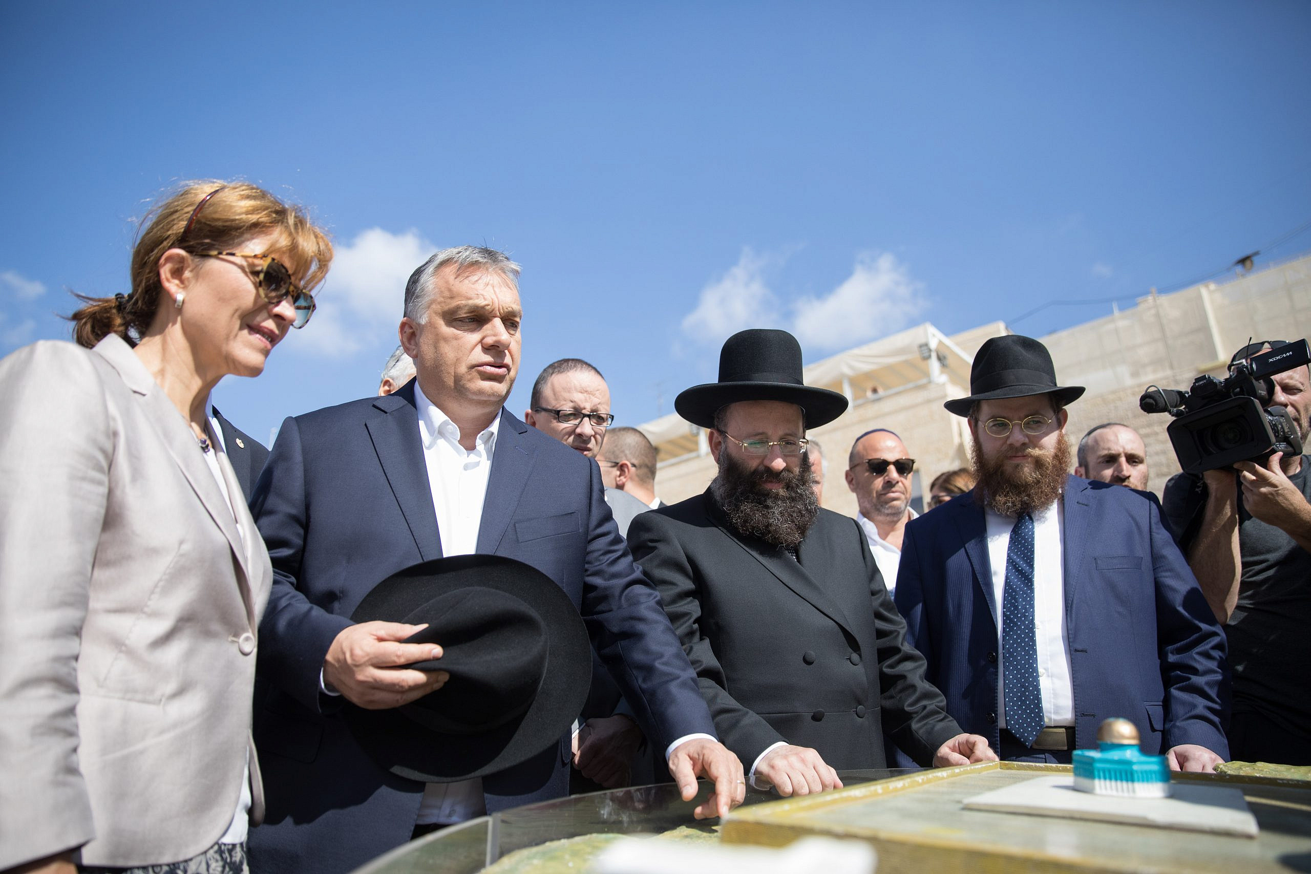 Leading Hungarian rabbi deconstructs Viktor Orbán and the lean towards ...