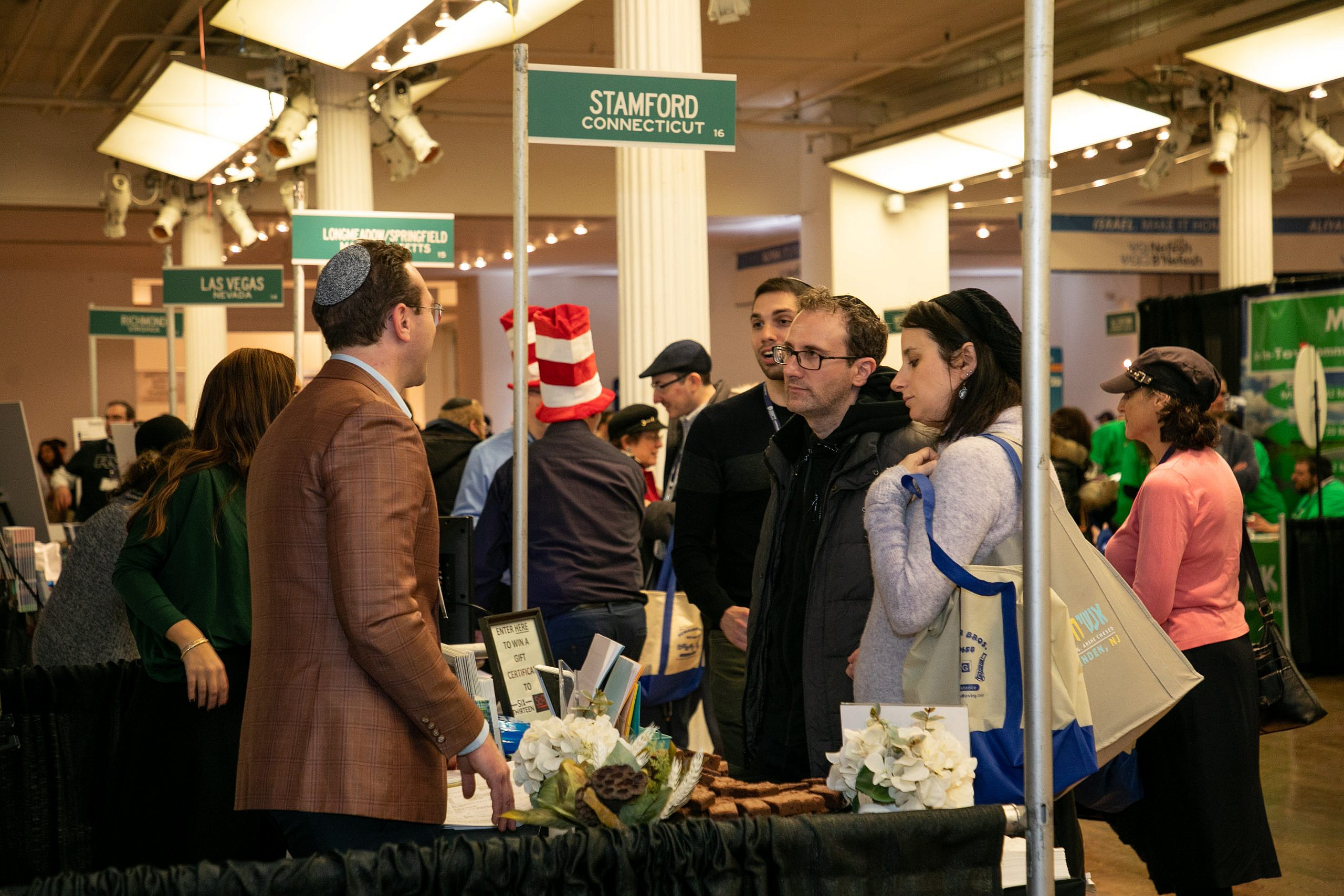 Relocation fair offers details on Jewish communities in North America ...