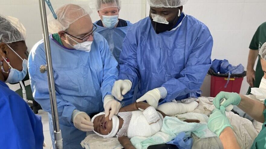 Israeli medical team heads to Haiti to treat burn victims - JNS.org