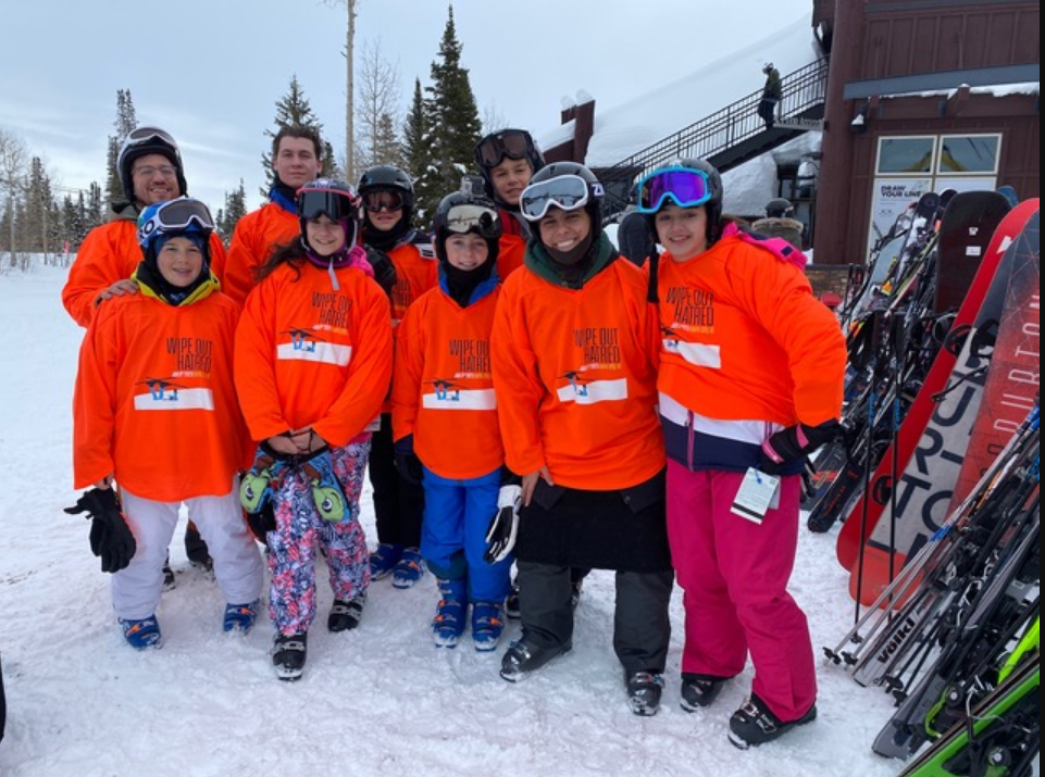 OU’s NCSY students educate about antisemitism on Utah ski slopes - JNS.org