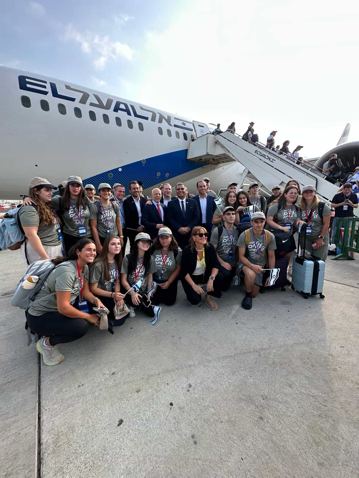 Cabinet approves hiring target for new immigrants - JNS.org