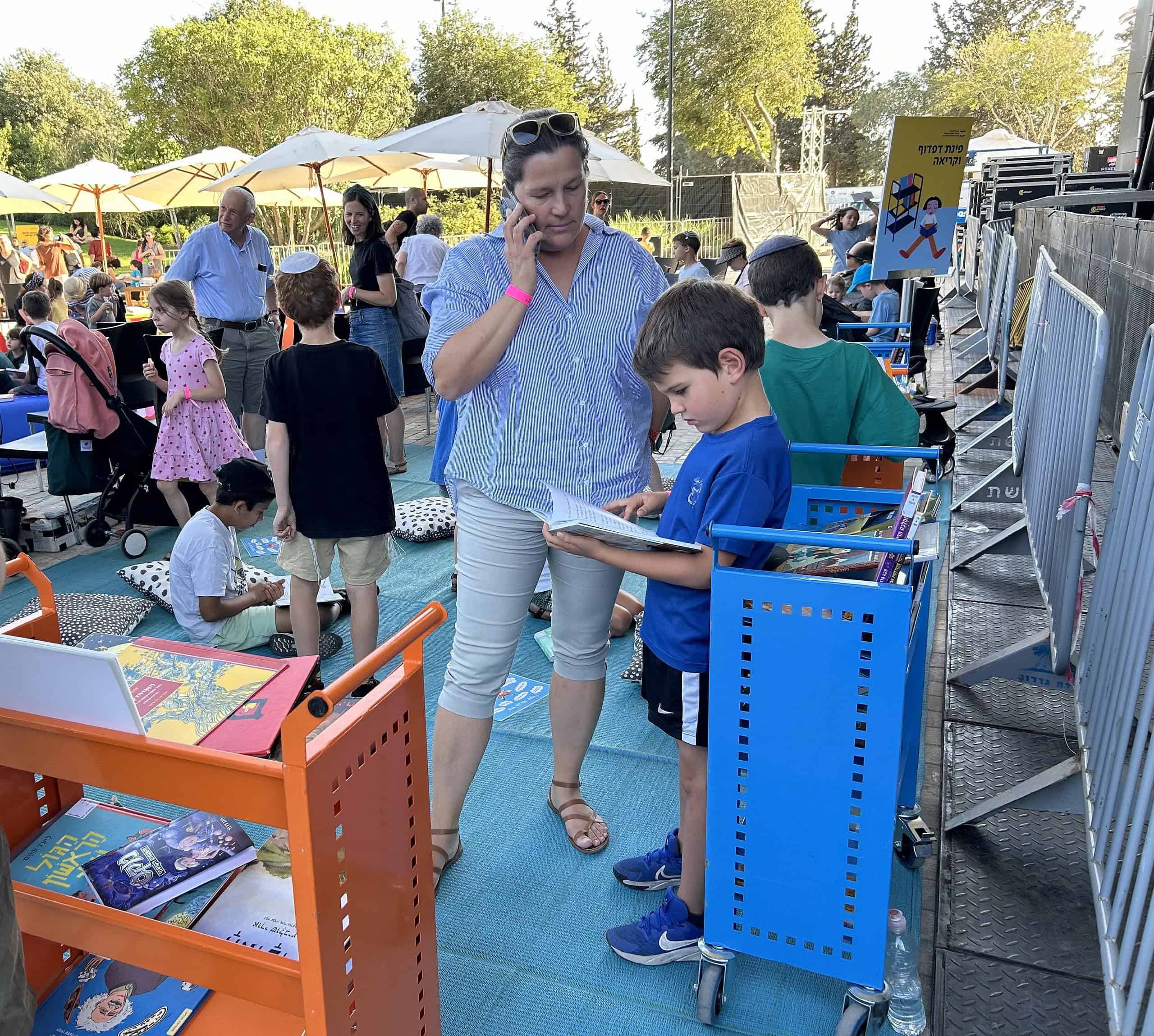 Nothing stops Israelis from celebrating Hebrew Book Week - JNS.org