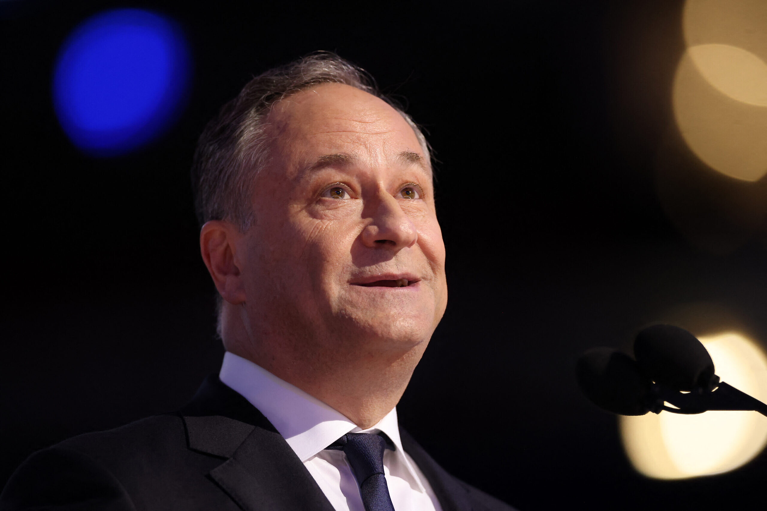 At DNC, Emhoff says Harris, who isn’t Jewish, connects him to his faith - JNS.org