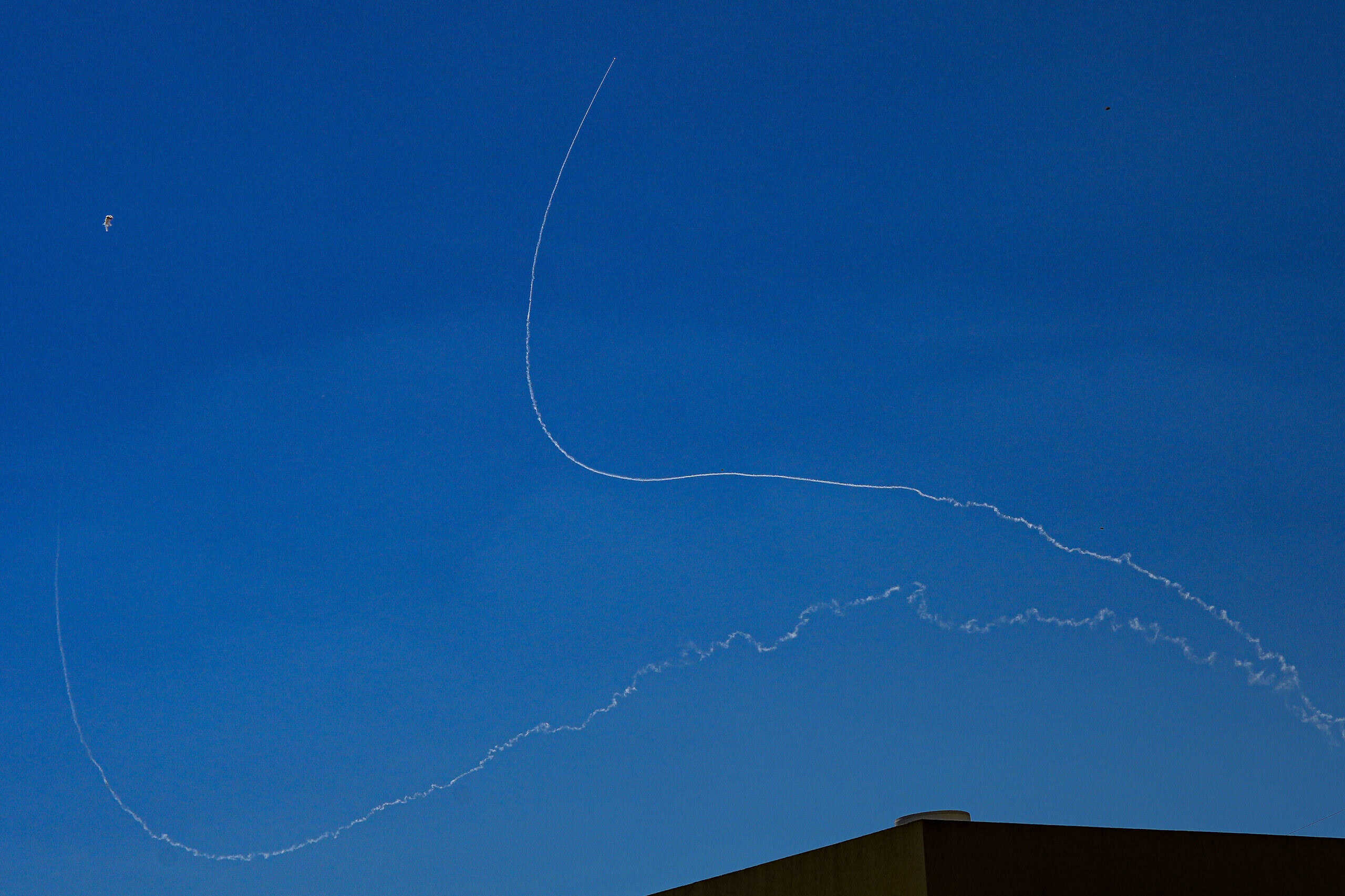 Hezbollah launches 100 rockets at Israel's Galilee - JNS.org