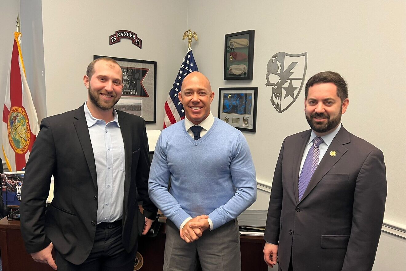 Lawler, Mast meet with ‘lone’ IDF soldier who ‘changed course of ...