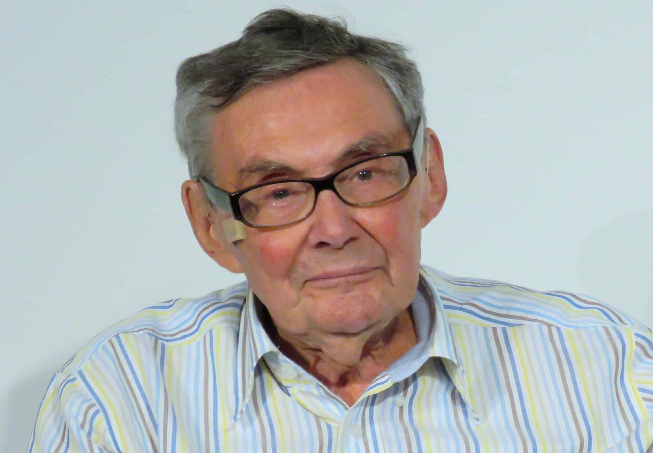 Holocaust survivor, journalist and historian Marian Turski dies at 98 ...